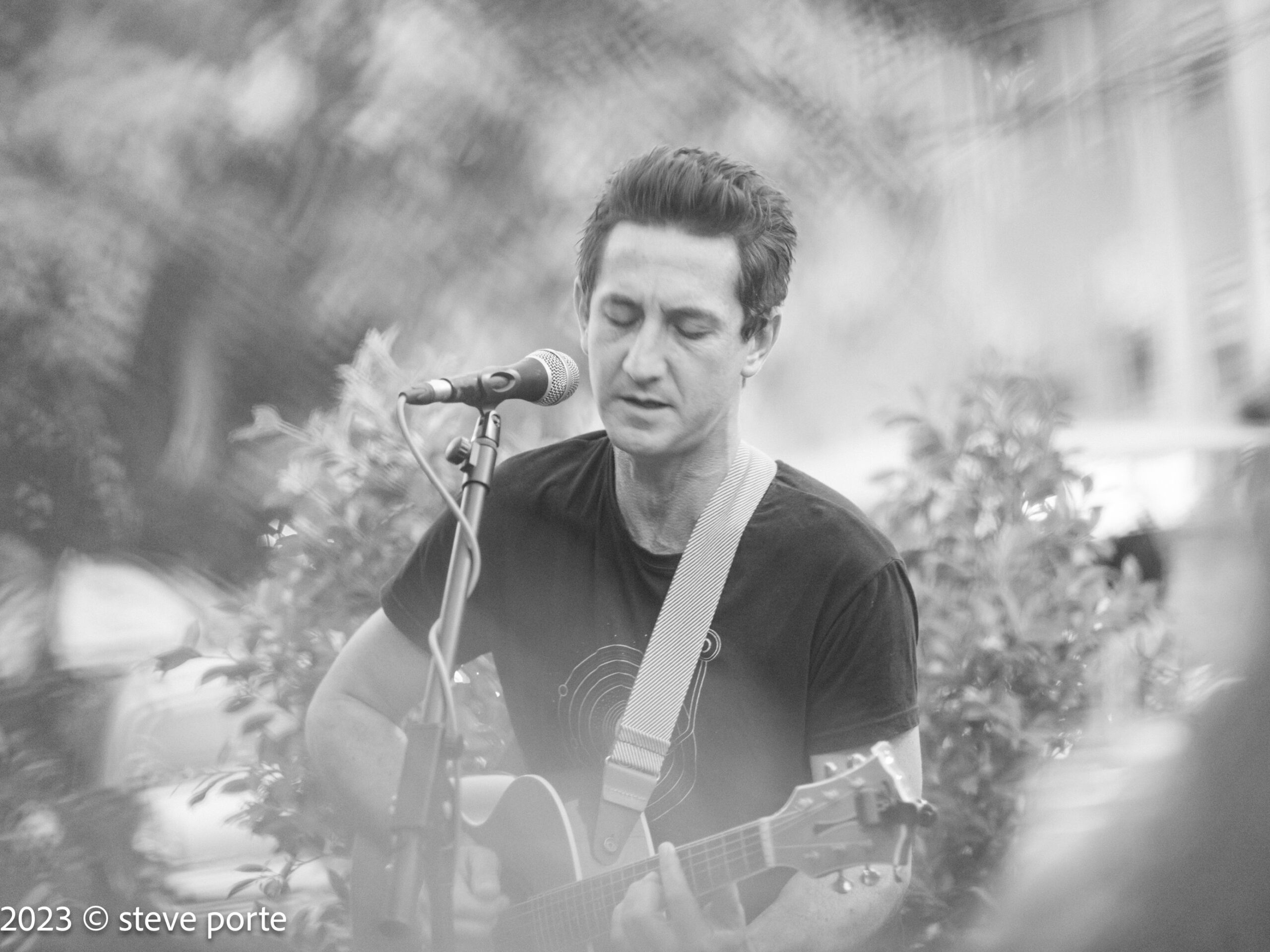 For the love of song – Cove Aaronoff - Leng Pleng